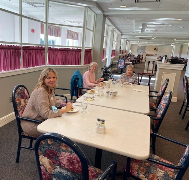 Time for Breakfast at WRMC | The Ohio Masonic Communities